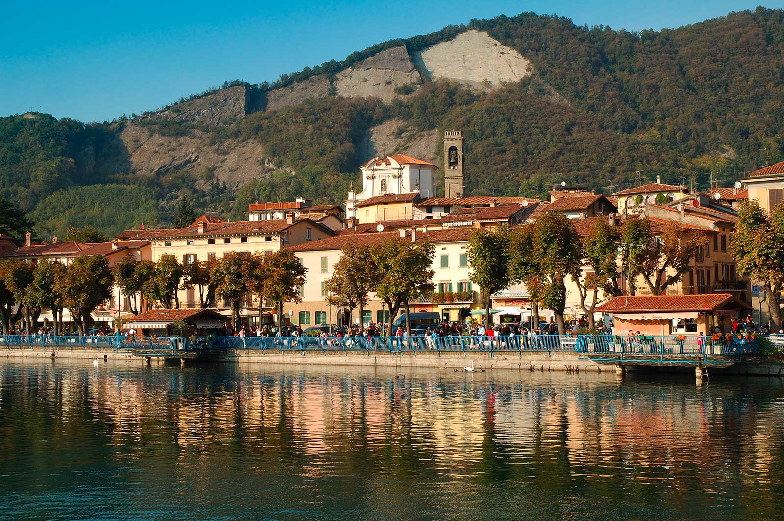 sarnico - boroughs lombardy - tourism bergamo - visiting sarnico ...